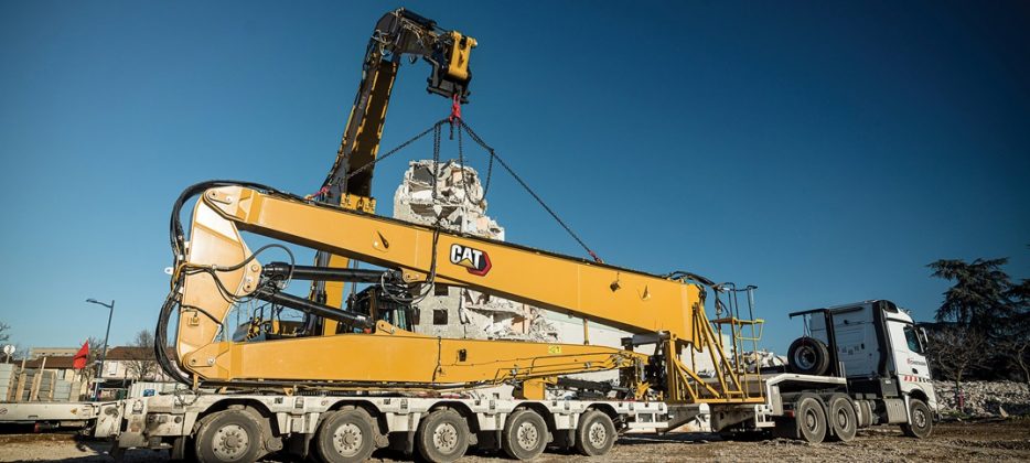 Cat 352 UHD – neuer Abbruchbagger für Arbeitshöhen bis 28 Meter ...