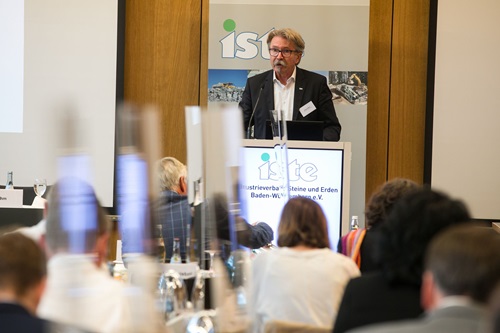 BW-Umweltminister Untersteller sieht Mantelverordnung auf der ...